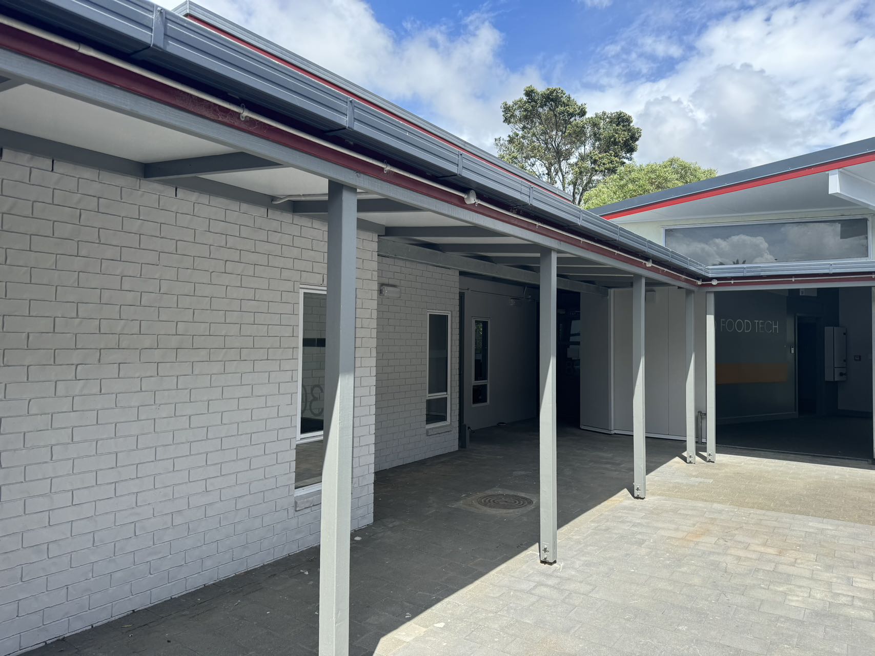 Rangeview Intermediate School – Premier Decorator